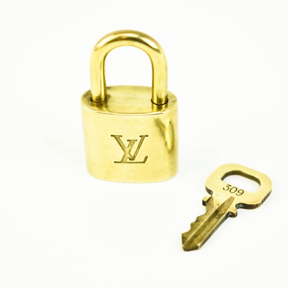 Louis Vuitton | Accessories | Louis Vuitton Goldbrass Metal Lv Logo ...